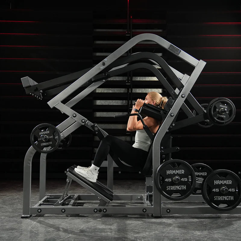 Pendulum-X Squat – Life Fitness